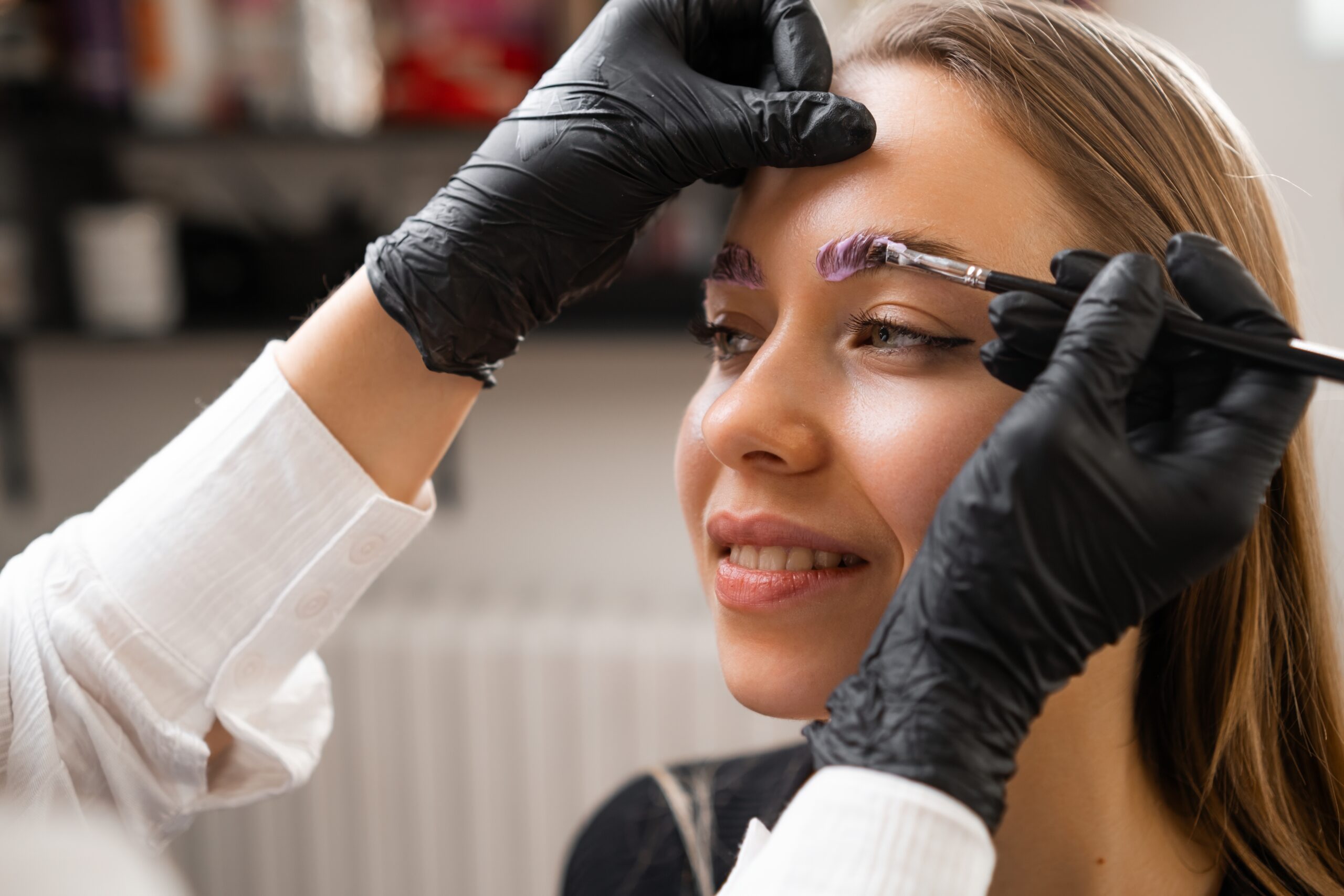 Brow Lamination vs Waxing: Key Differences Explained | Canadian Beauty ...