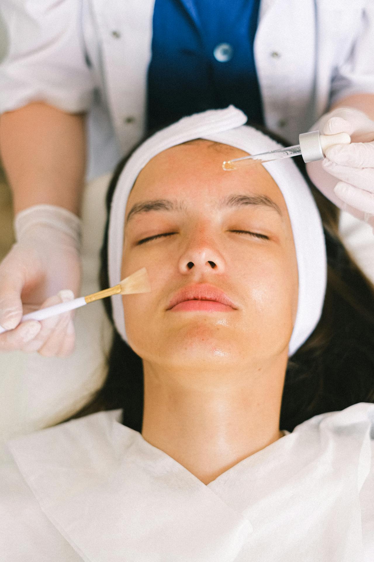 Facial Course Skin Analysis: Master Canadian Skincare