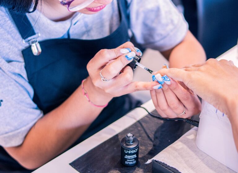 Guide to Nail Technician Courses Online Canada | 2025